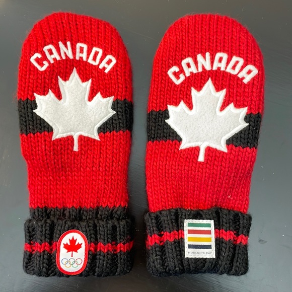Hudson'S Bay | Accessories | Canada Redmitten Day Hbc 28 Olympics Team ...